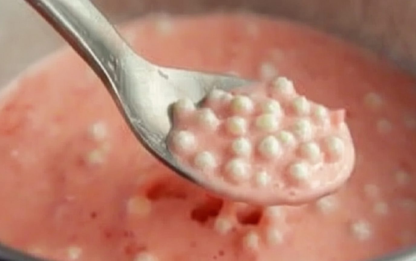 Simple Strawberry Tapioca Pudding - Light Orange Bean